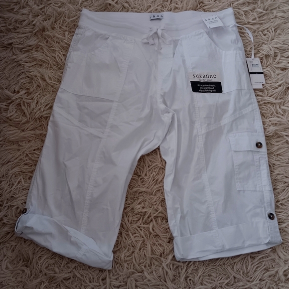DASH | Pants & Jumpsuits | Dash White Cargo Bottoms Size L Capri Pants ...